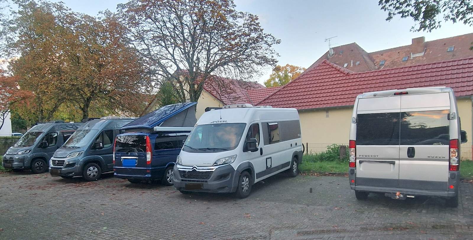 05.10.2025 - Momentaufnahme. Wohnmobilisten. Fluch und Segen zugleich ...